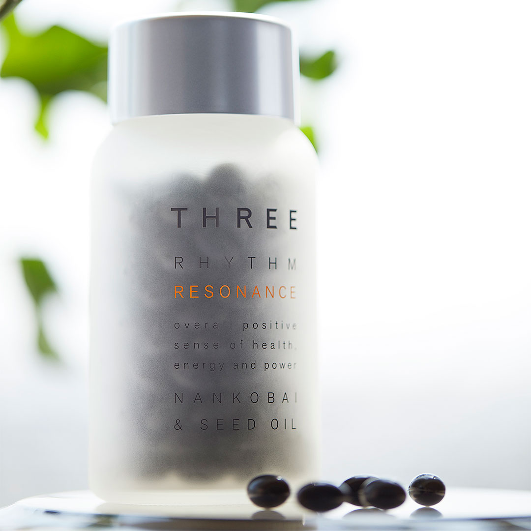 THREE（スリー）